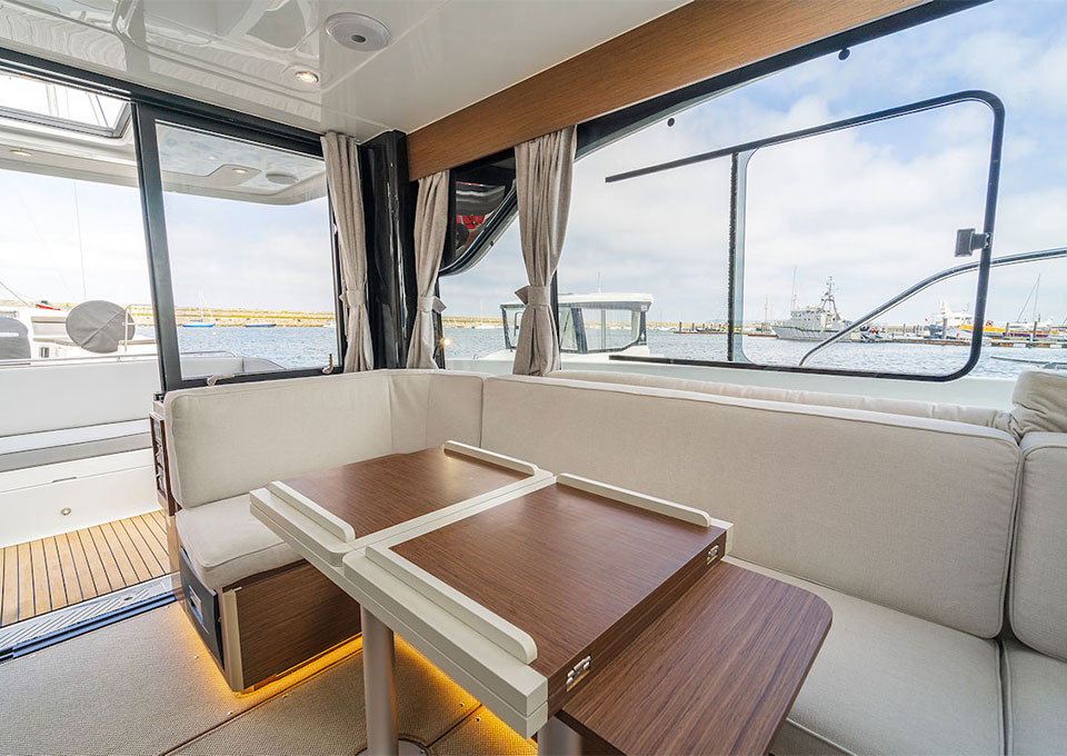 Delphia 11 Sedan | Delphia Yachts