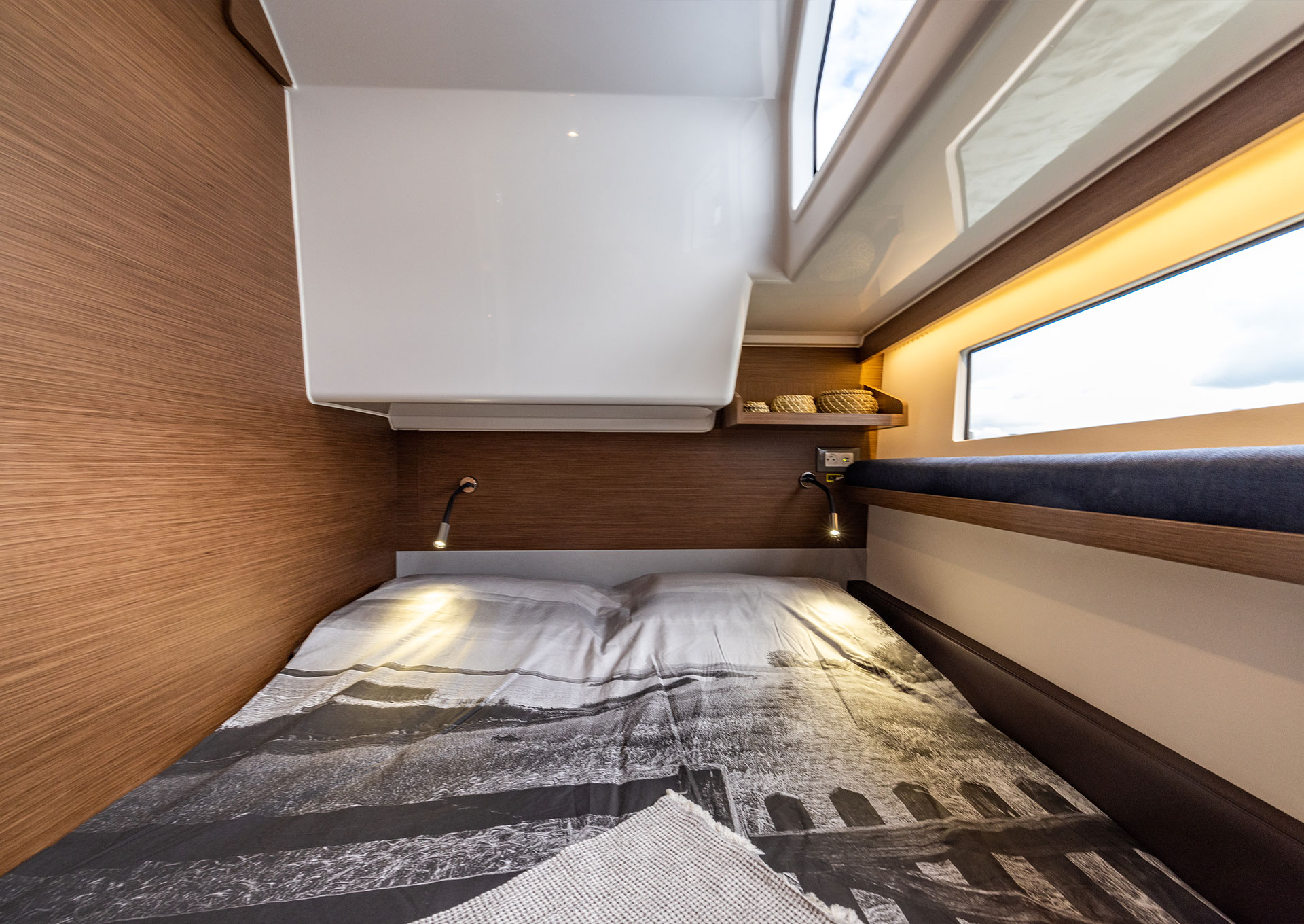 Delphia 11 Flylounge | Delphia Yachts