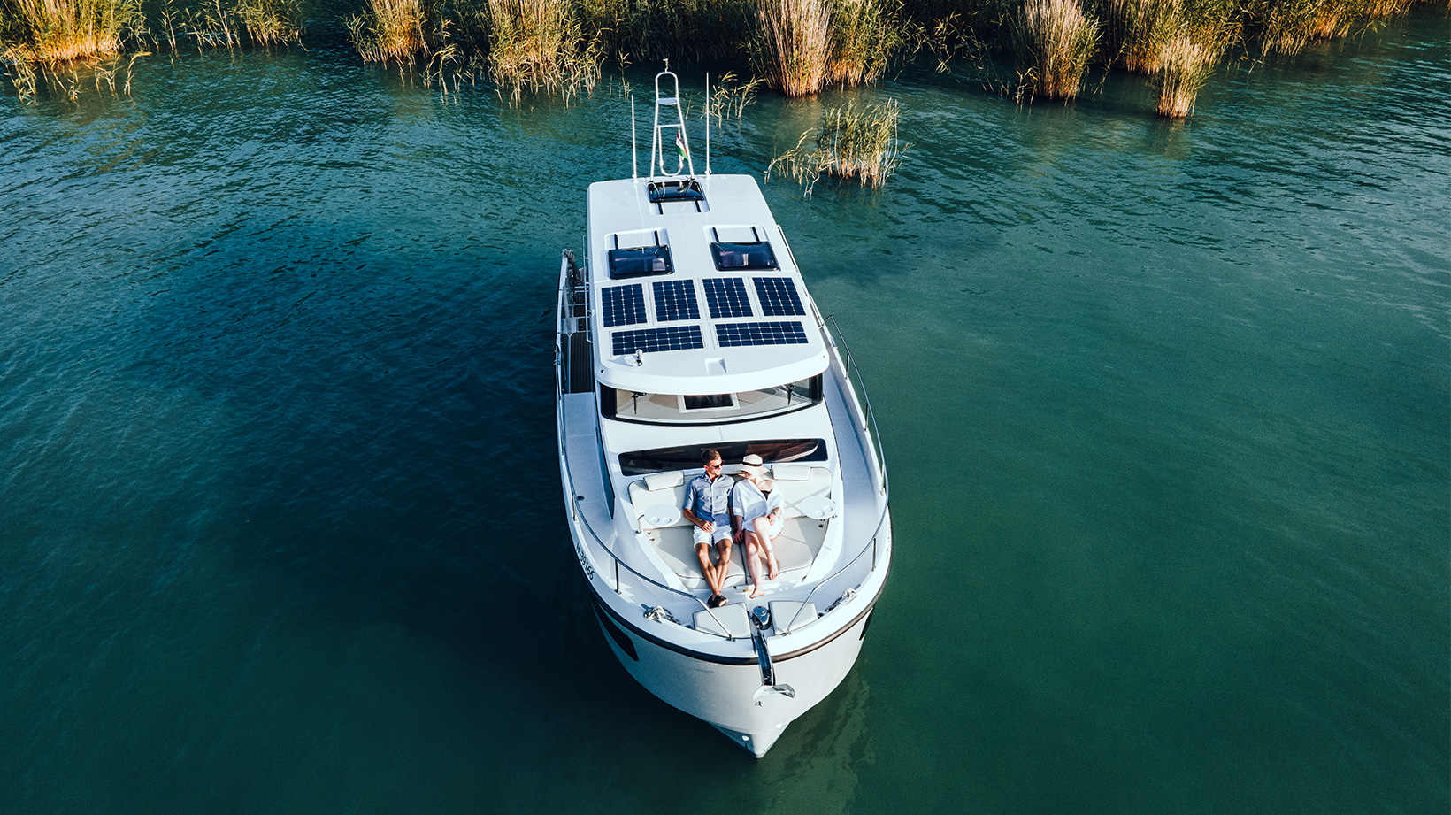 Delphia 11 Sedan | Delphia Yachts
