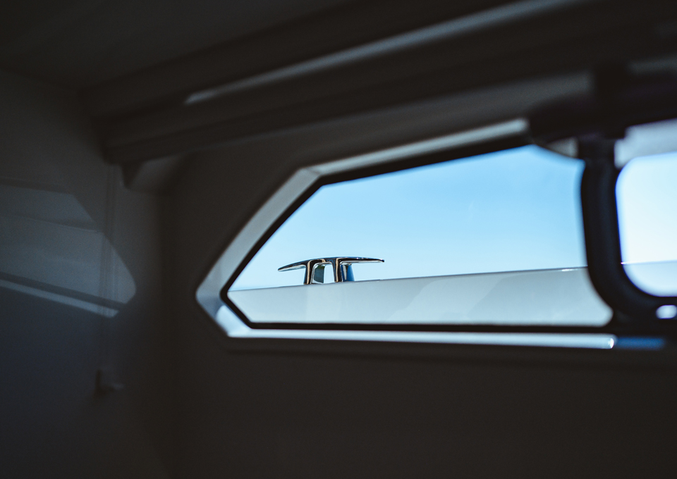 Delphia 10 LoungeTop | Delphia Yachts